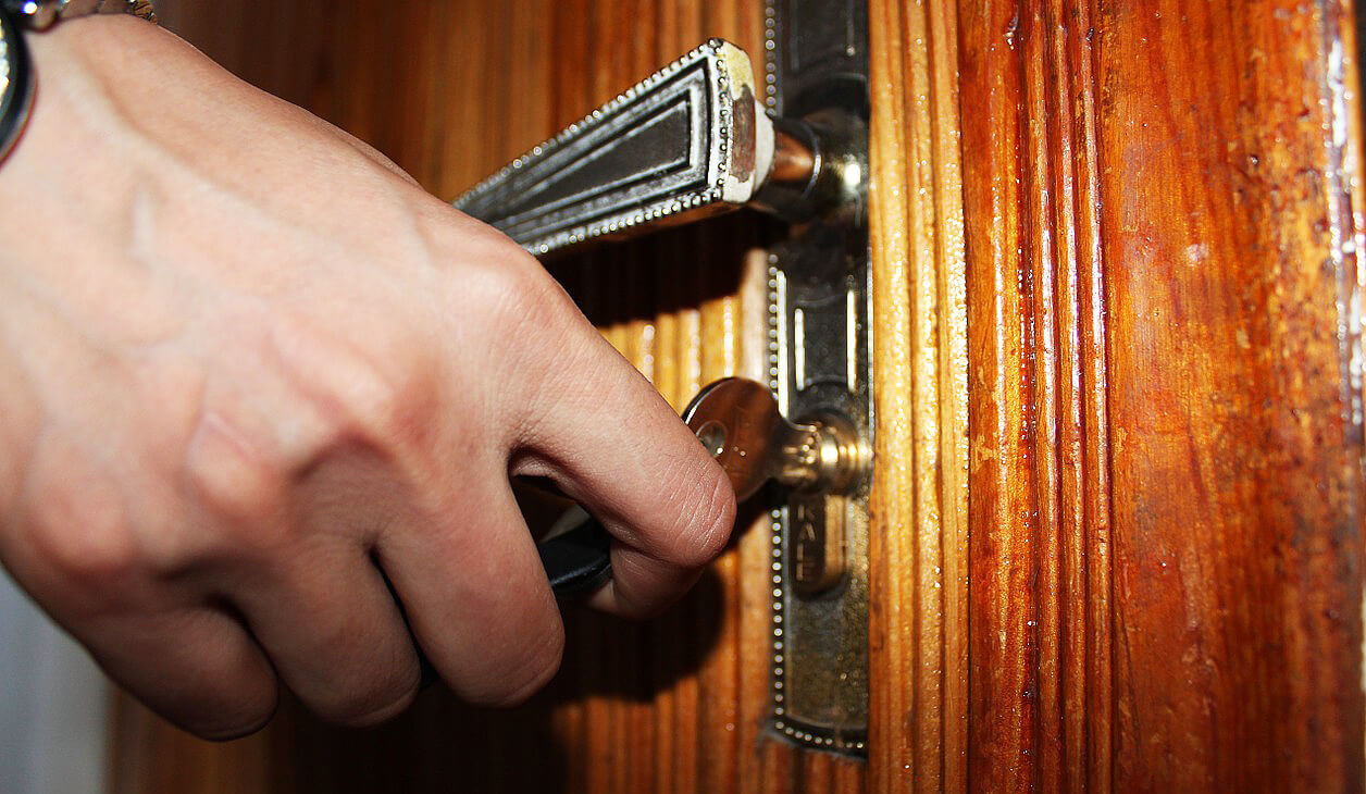 Locked Out My House | Expert Locksmith Solution in Pacifica